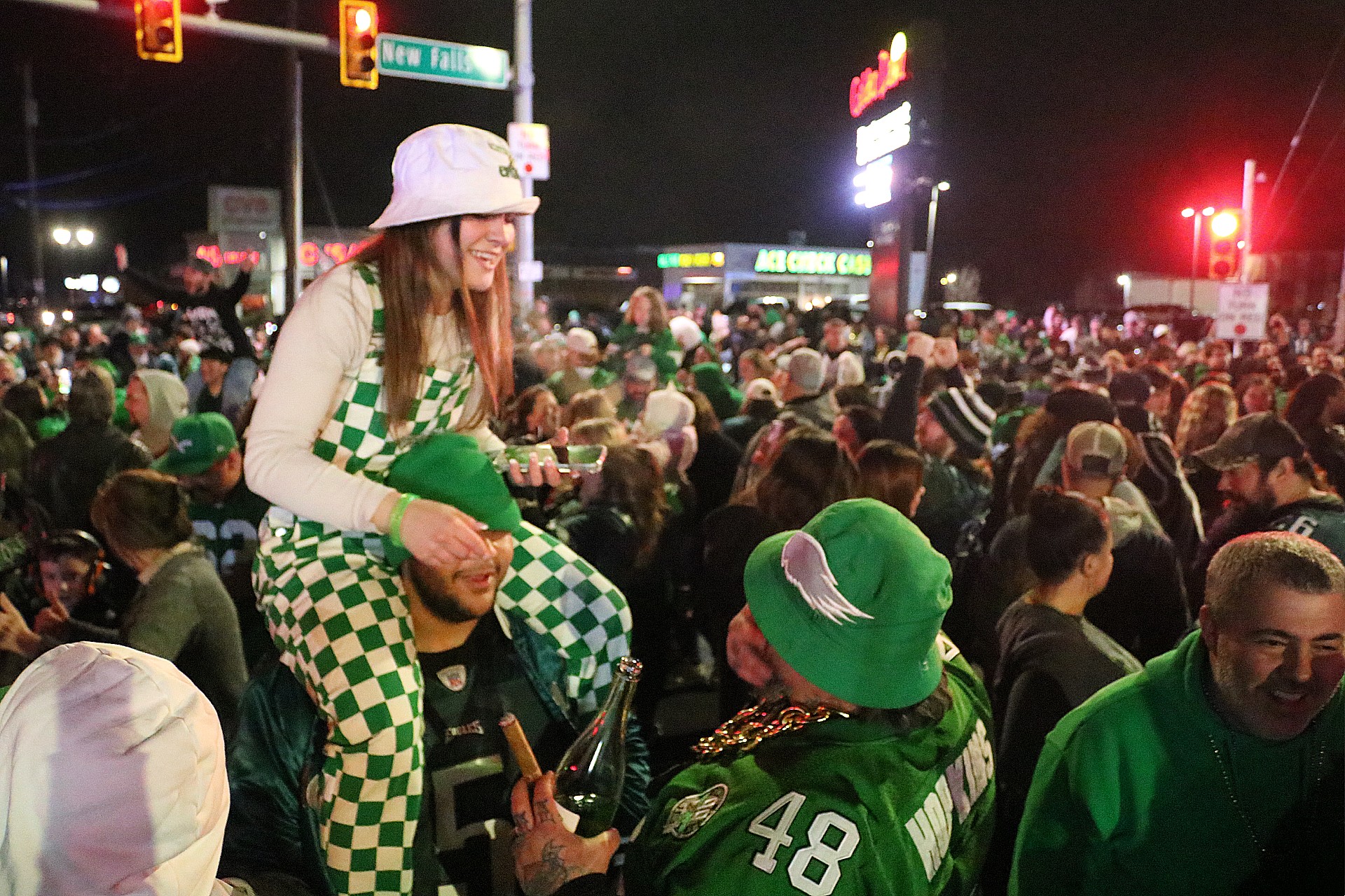 PHOTOS: Thousands Celebrate Eagles Second Super Bowl Win At Five Points ...